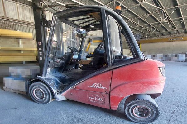 Lot Forklift Truck Linde