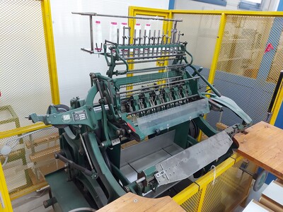 Lot Polygraph book stapler