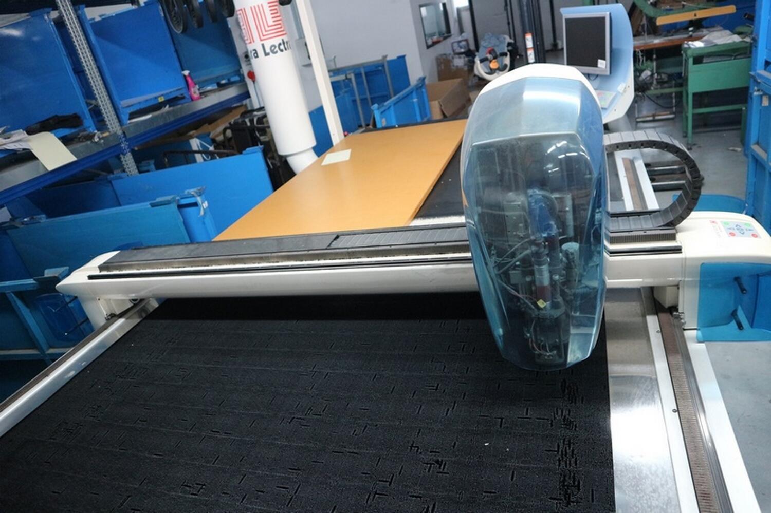 Lot Lectra automatic cutting machine
