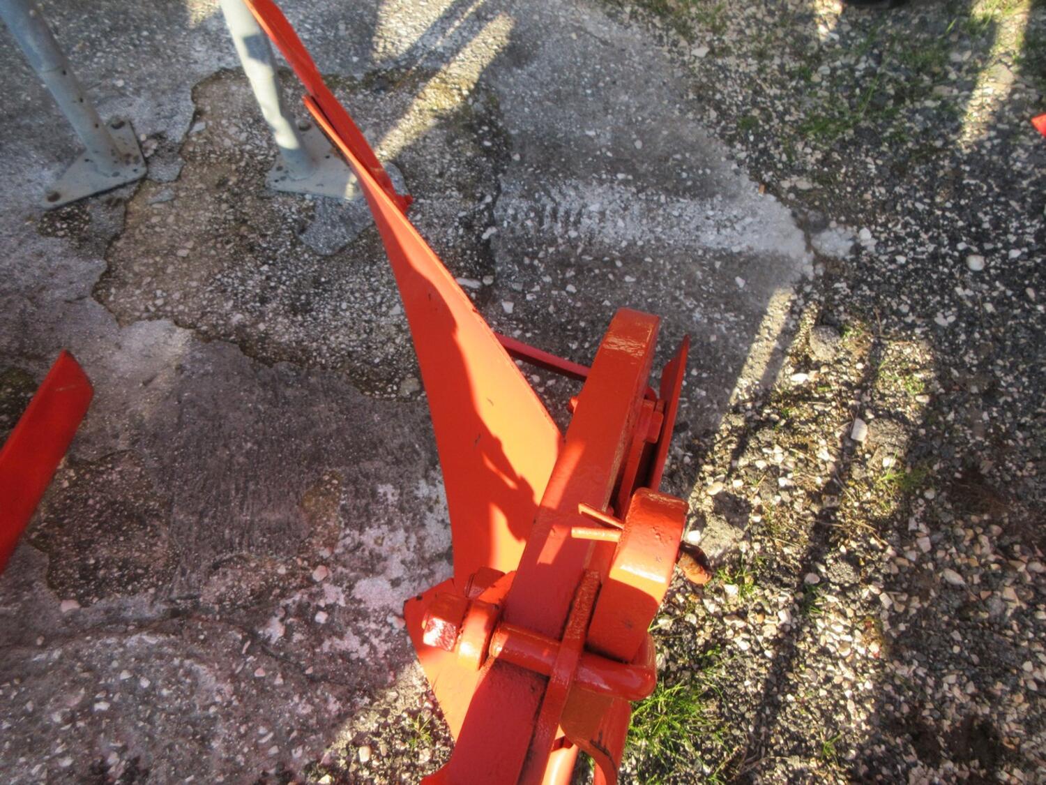 Lotto Trattore agricolo Same e Aratro monovomere