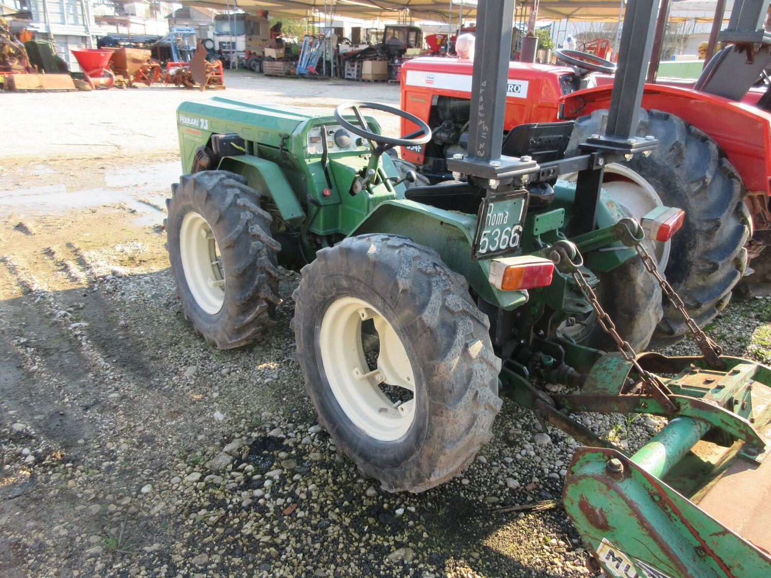 Lot Ferrari agricultural tractor