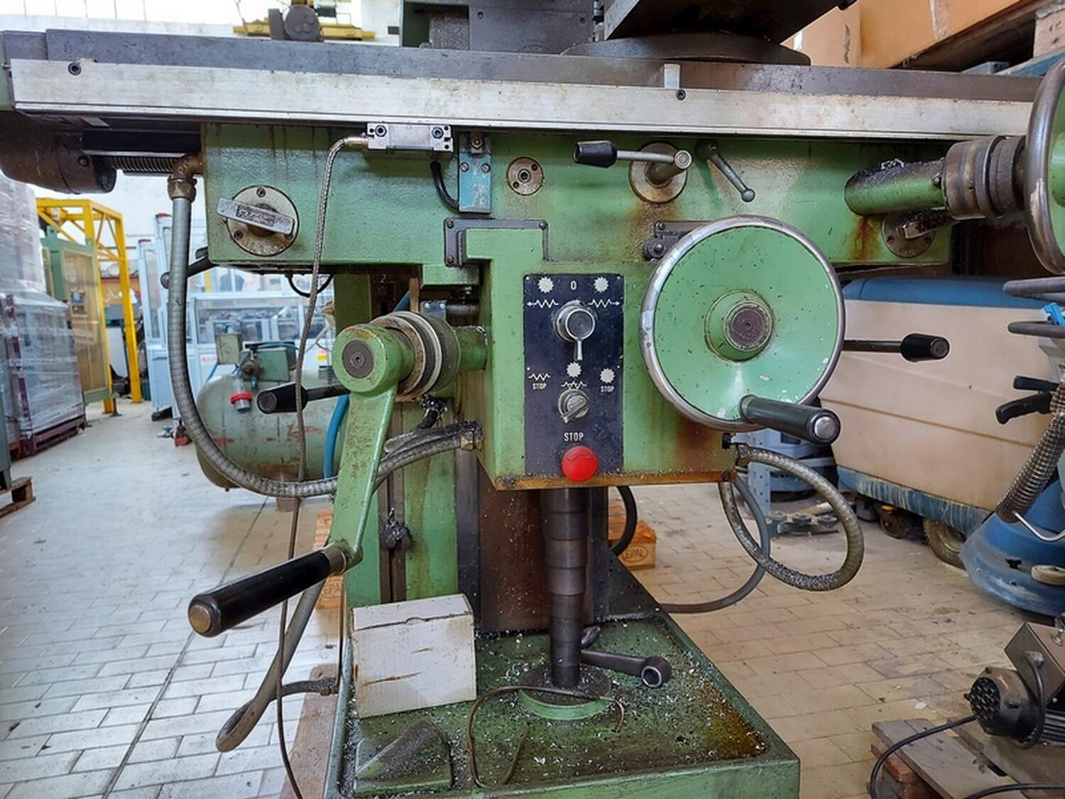 Lot Alcor universal milling cutter