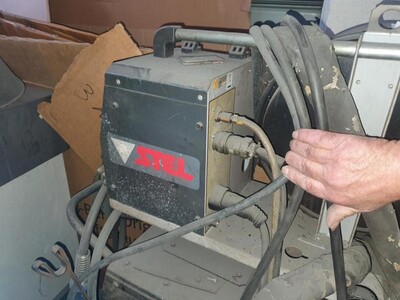 Lot Continuous wire welding machine