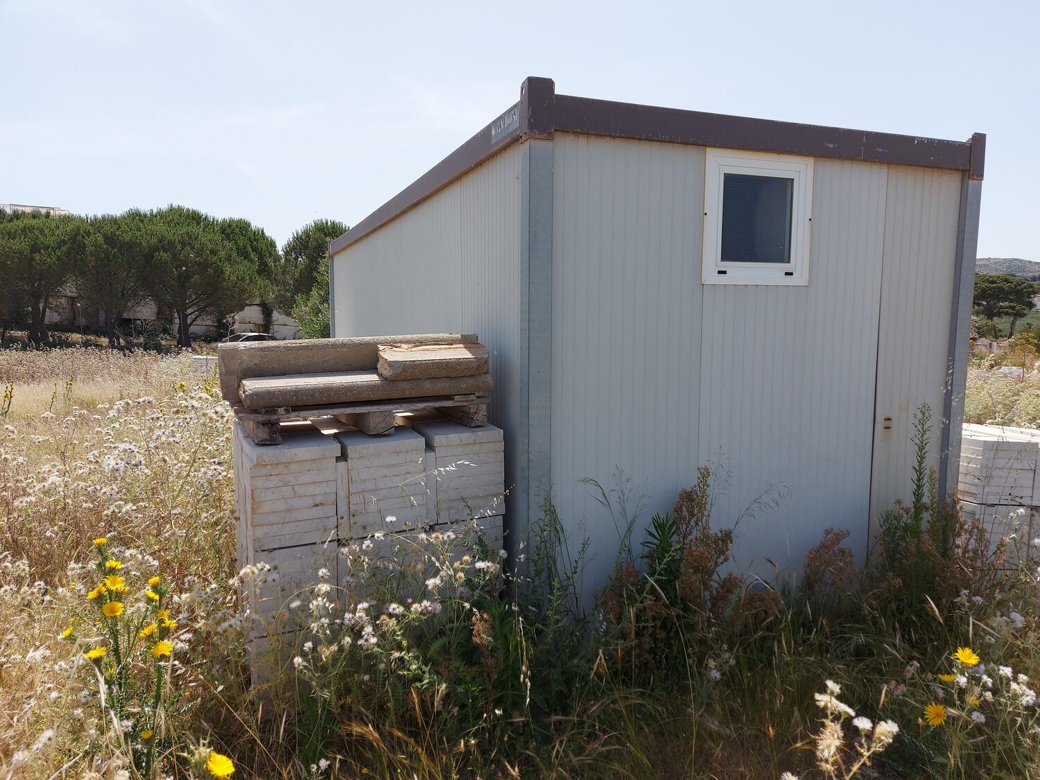 Lot Prefabricated box