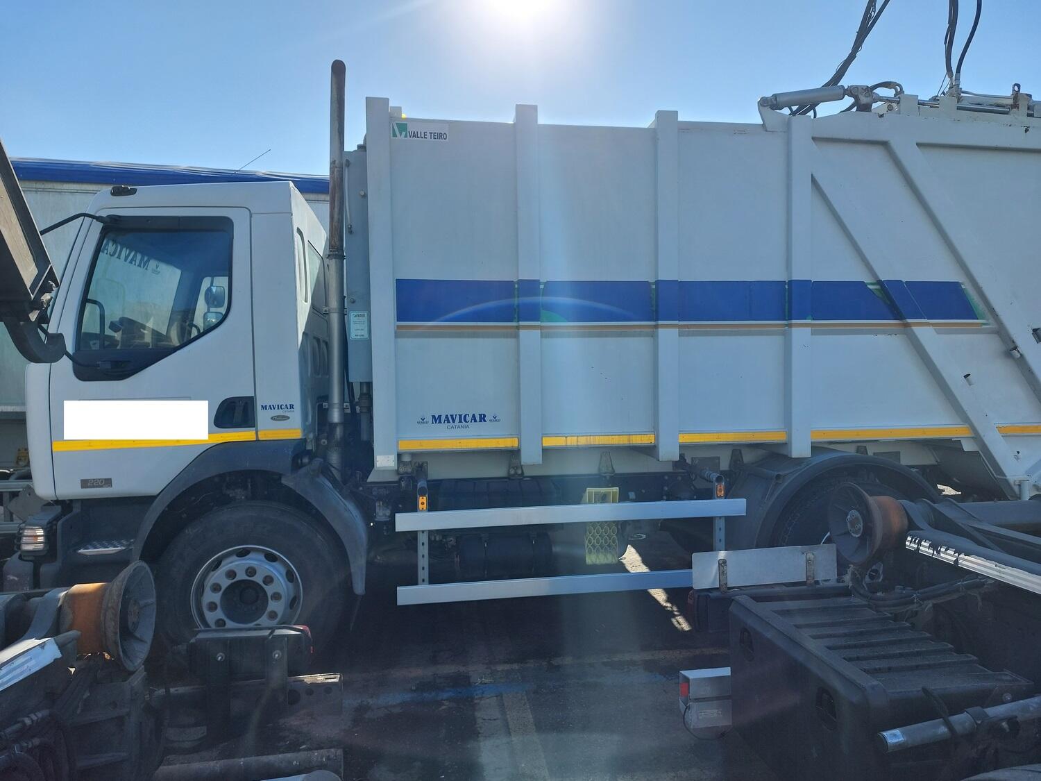 Lot Renault compactor