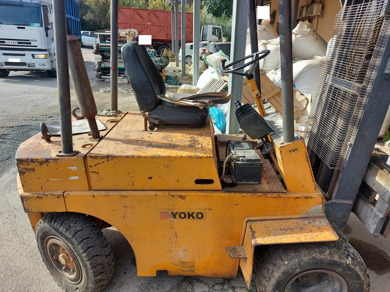 Lot Forklift Details