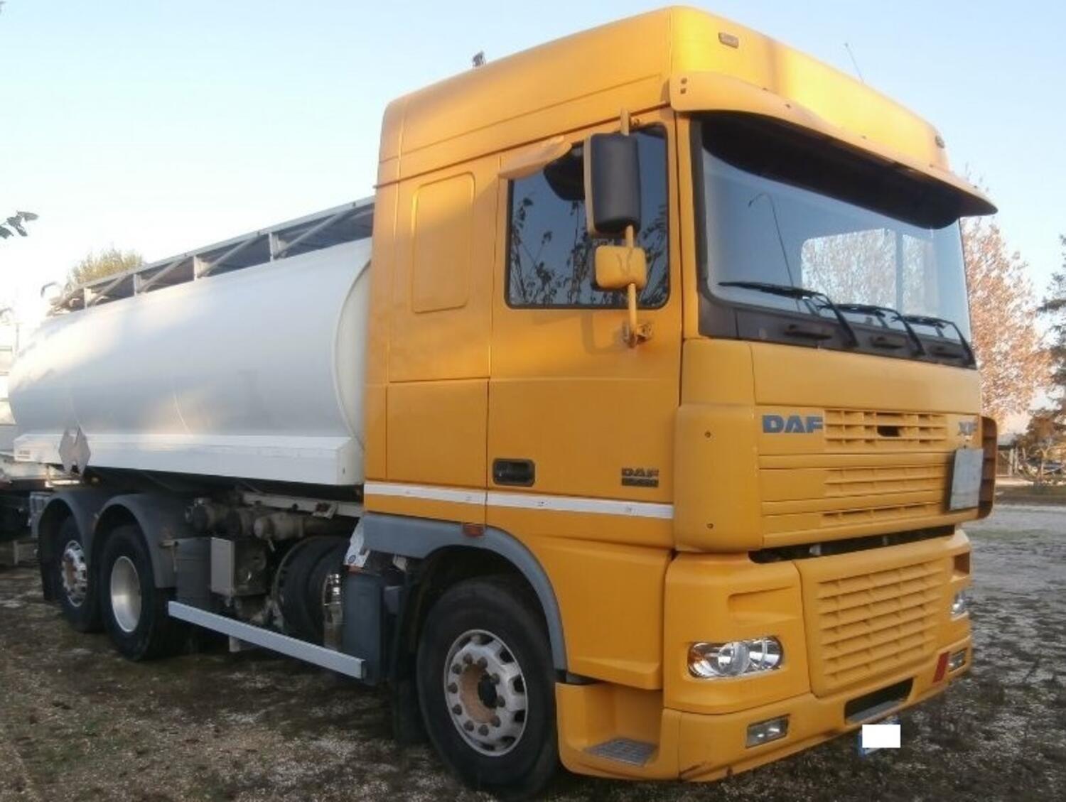 Lot Daf tank