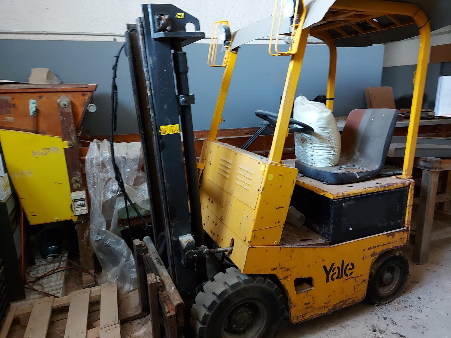 Lotto Carrello elevatore elettrico Yale