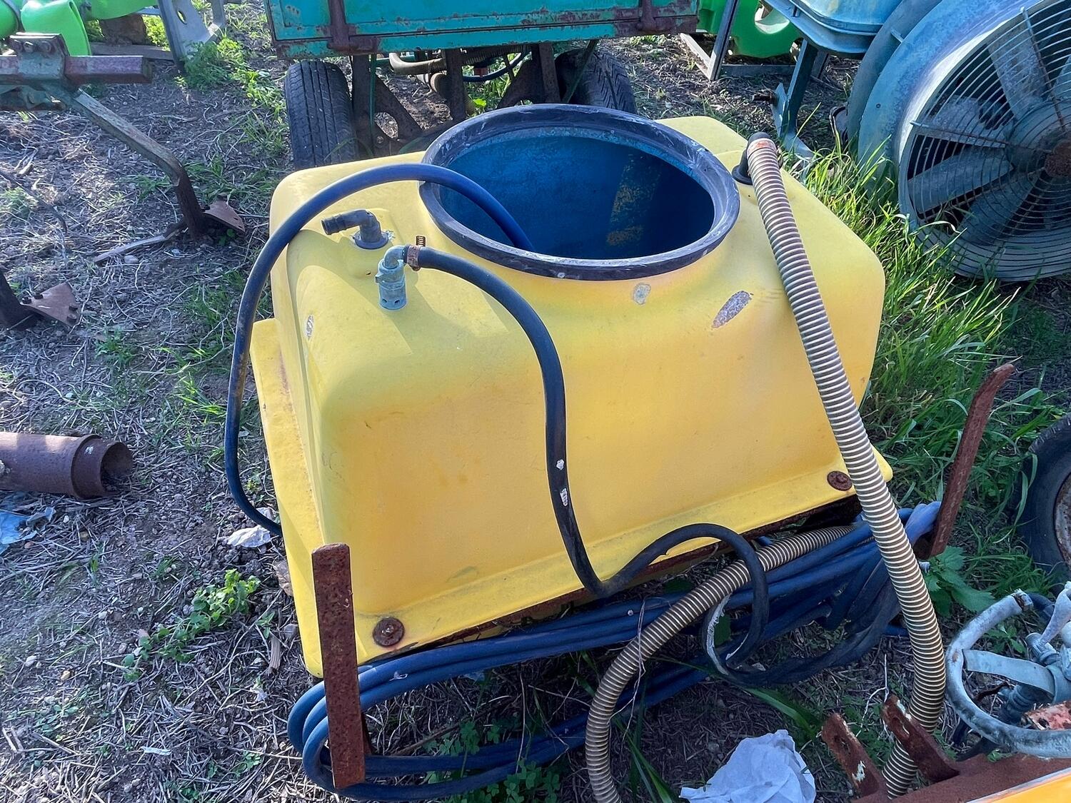 Lot 200 L tank