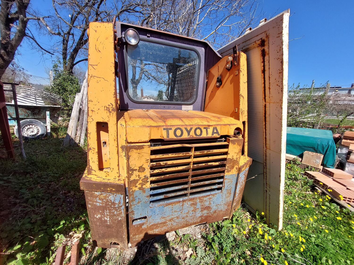 Lot Toyota loader