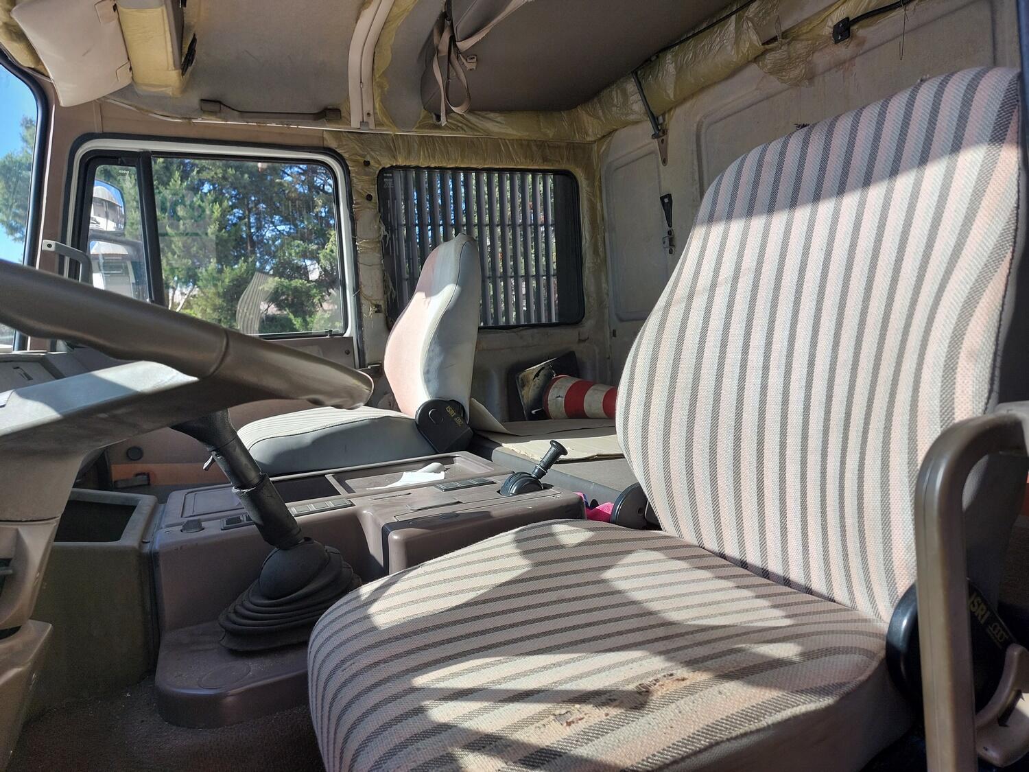 Lot Fiat Iveco 190-26 truck