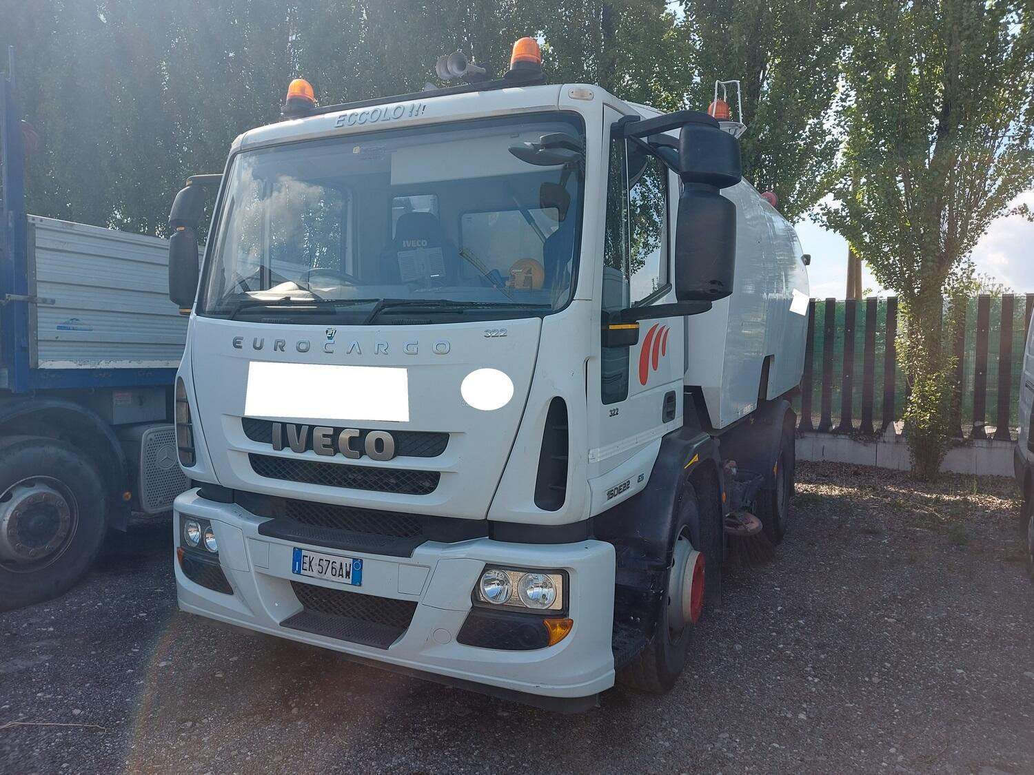 Lot Vehicle for special use Iveco 160/150/E4