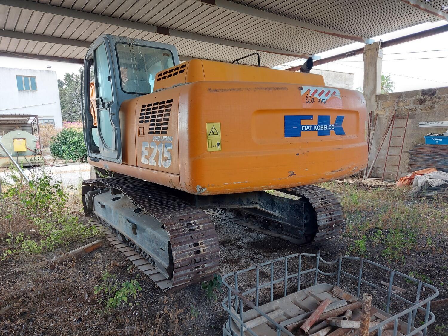 Lotto Escavatore cingolato Fiat Kobelco E215 Evolution