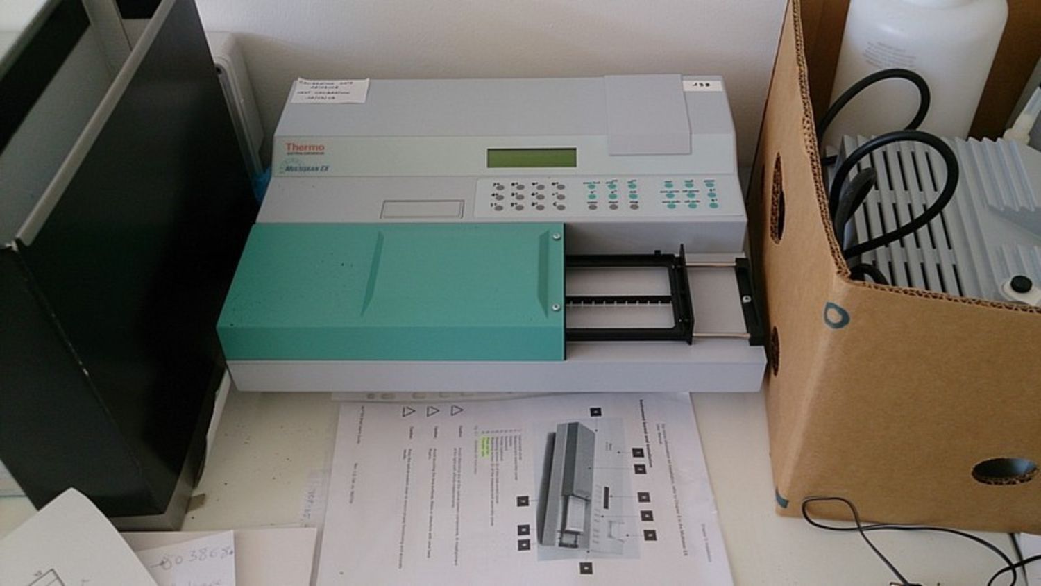 Lot Multiskan EX (ELISA reader)