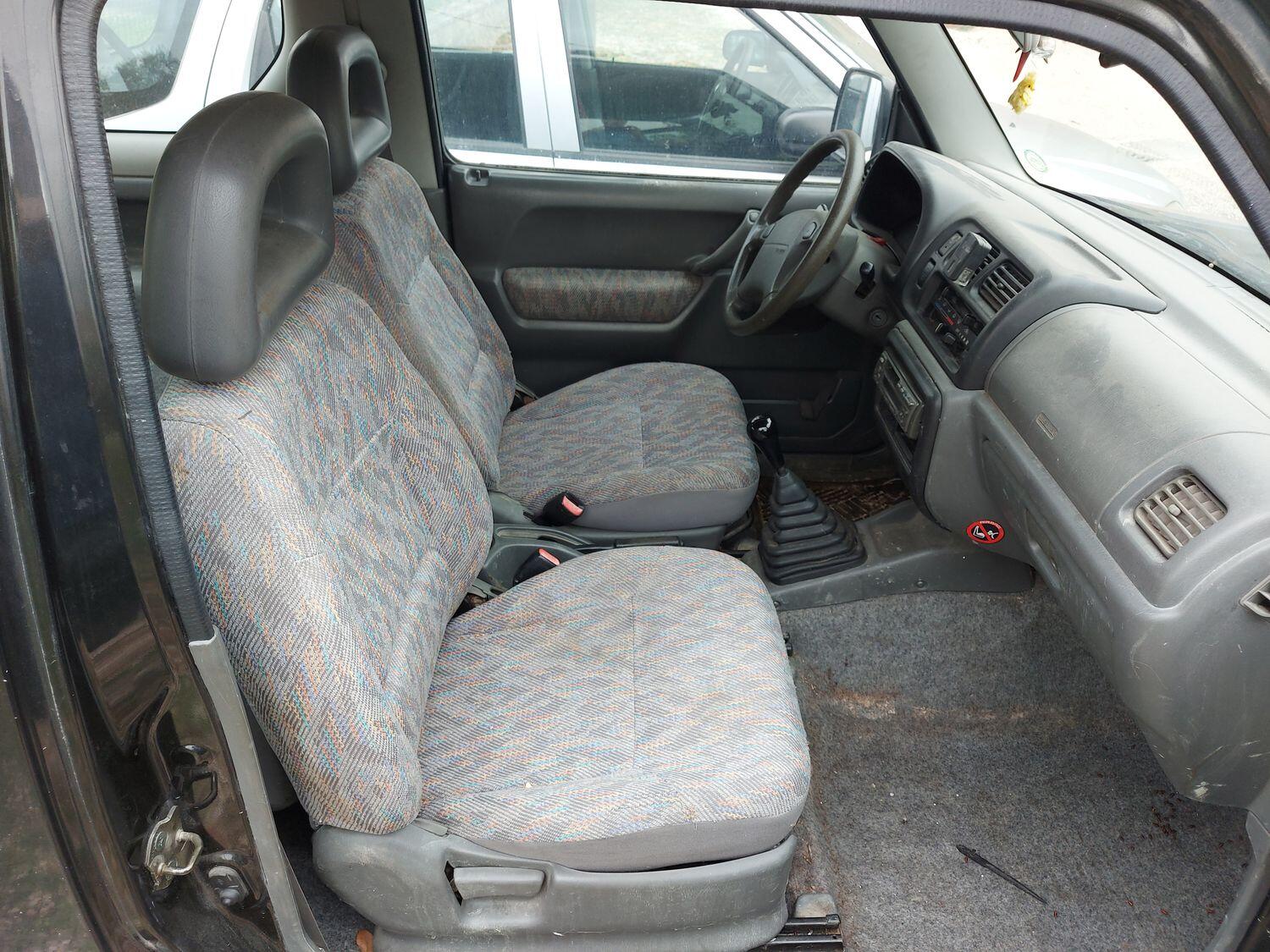 Lot Suzuki Jimmy car