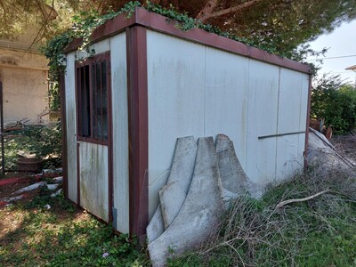 Lot Prefabricated boxes