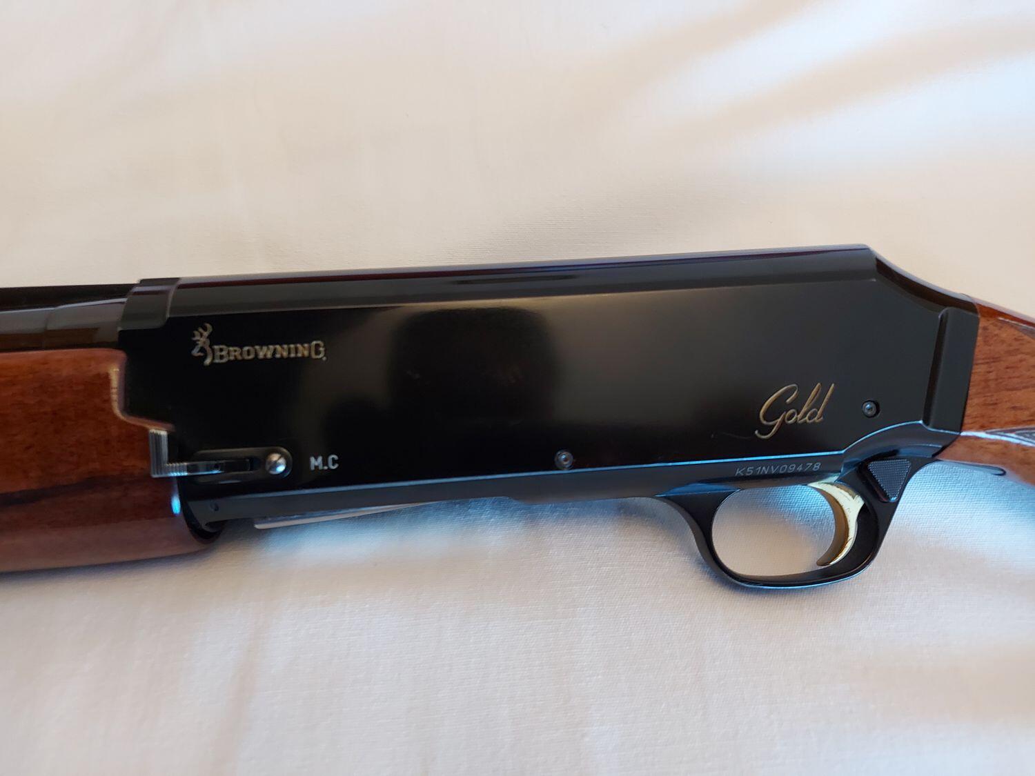 Lot Browning semi-automatic rifle