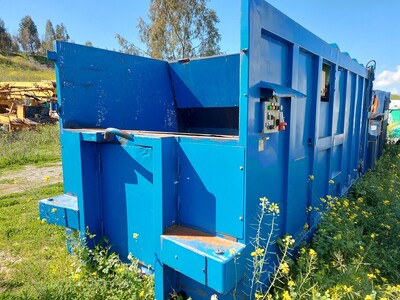 Lot Roll-off compactor