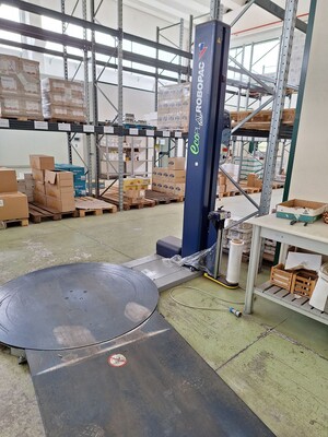 Lot Robopac pallet wrapper