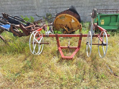 Lot Drip line distributor