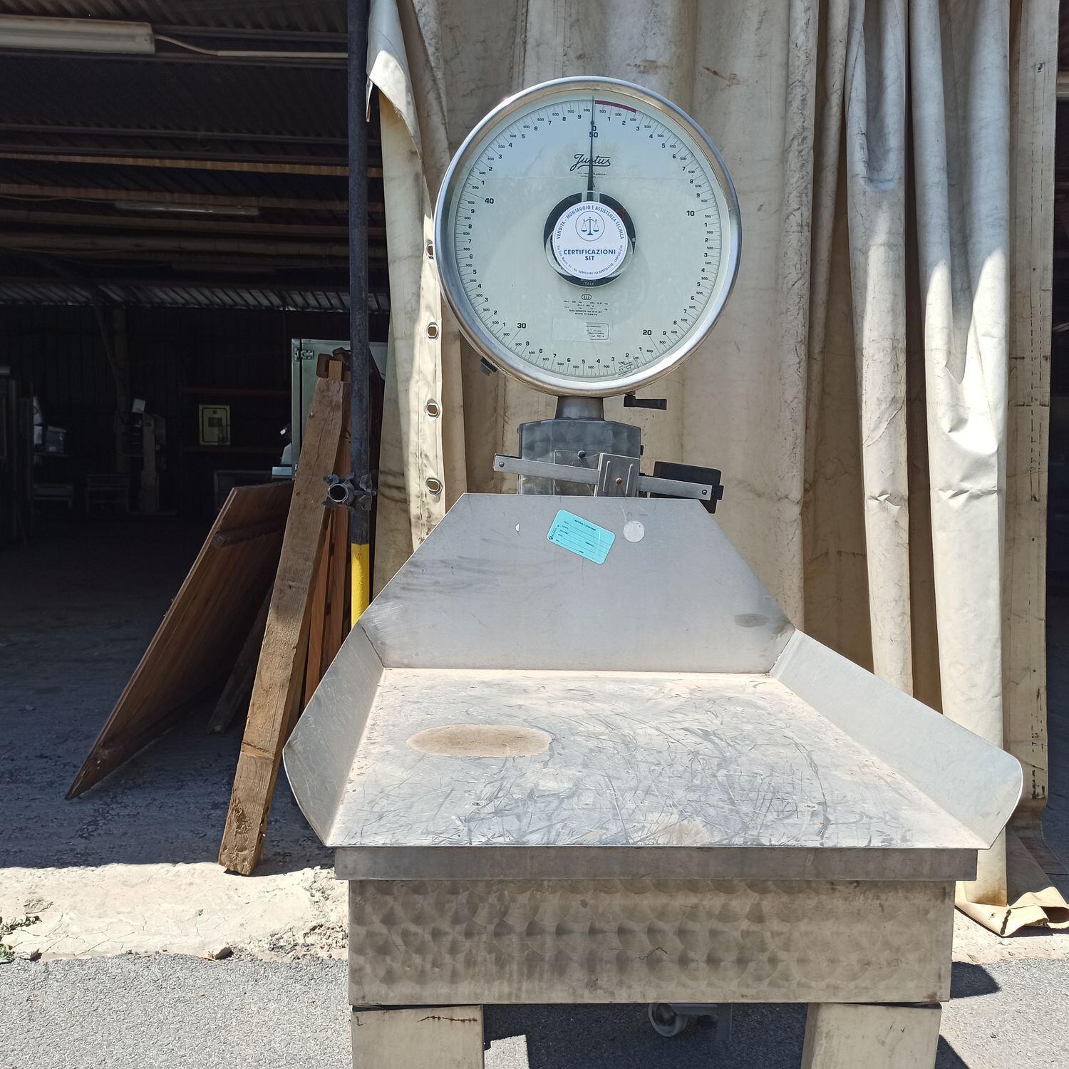 Lot Justus 50 kg scale