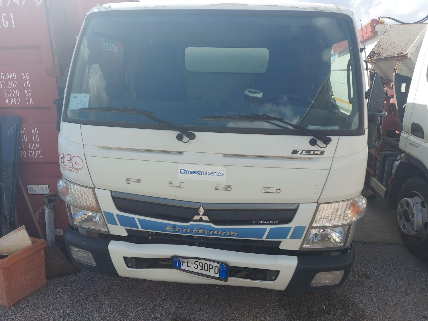 Lot Mitsubishi Fuso Canter Van