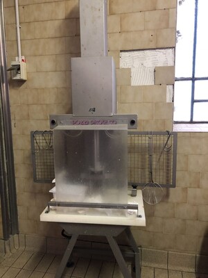 Lot Press for ham moulds
