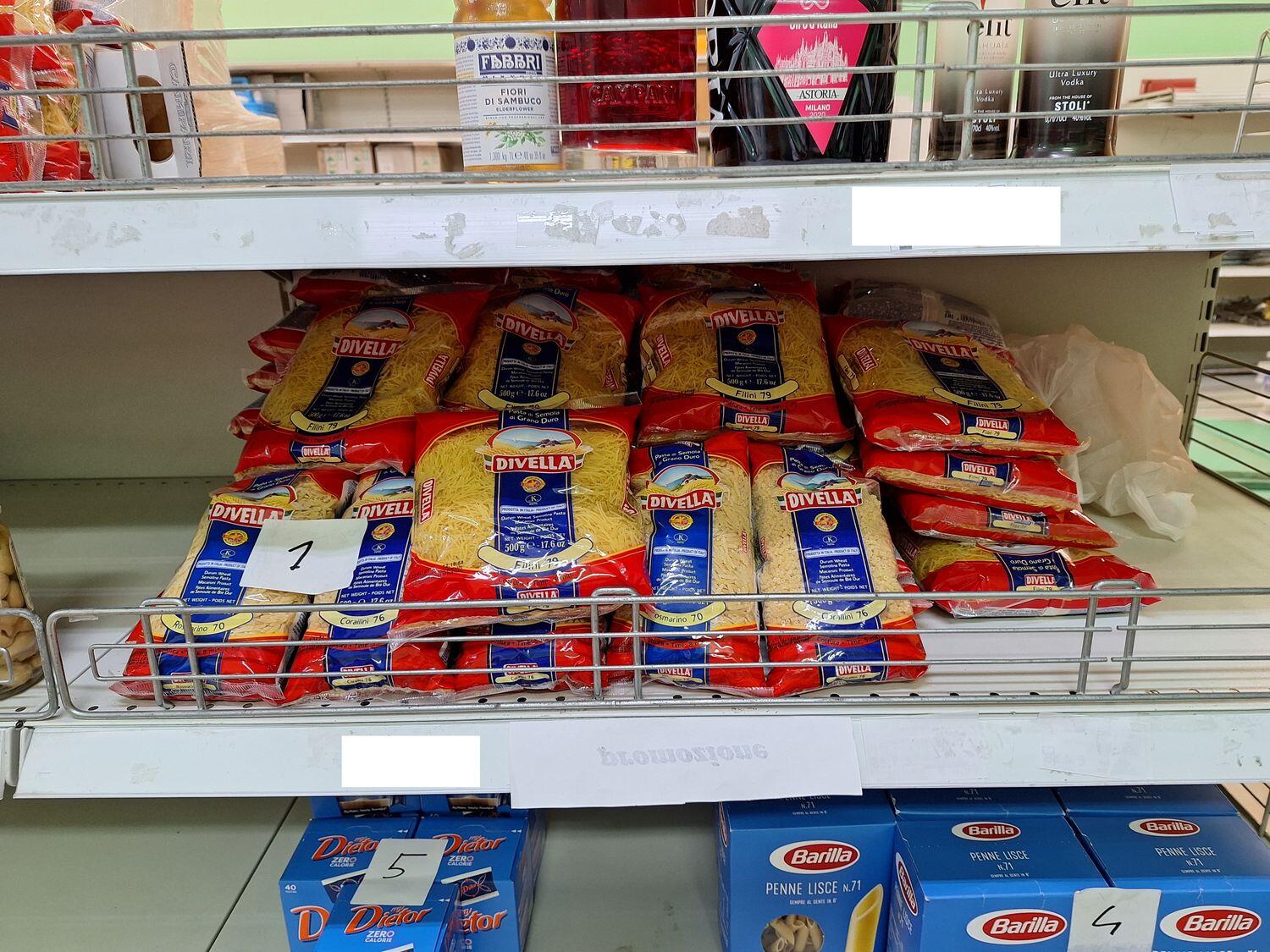 Lotto Alimenti vari e articoli cucina