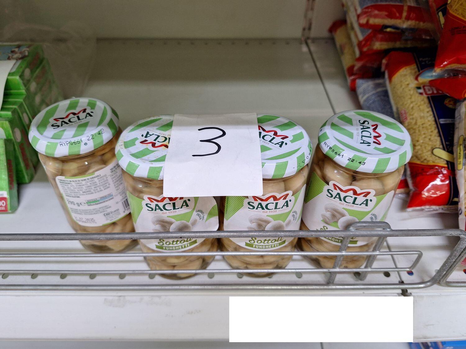 Lotto Alimenti vari e articoli cucina