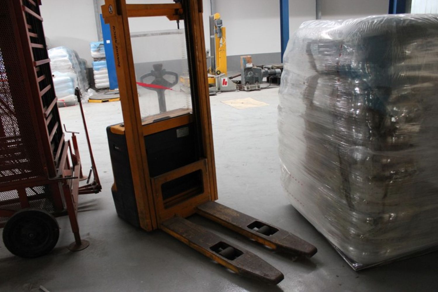 Lot Electrical transpallet JUNGHEINRICH