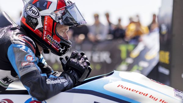 Isle of Man TT Races© - Isle of Man TT Races | Celebrating 100 Years of ...