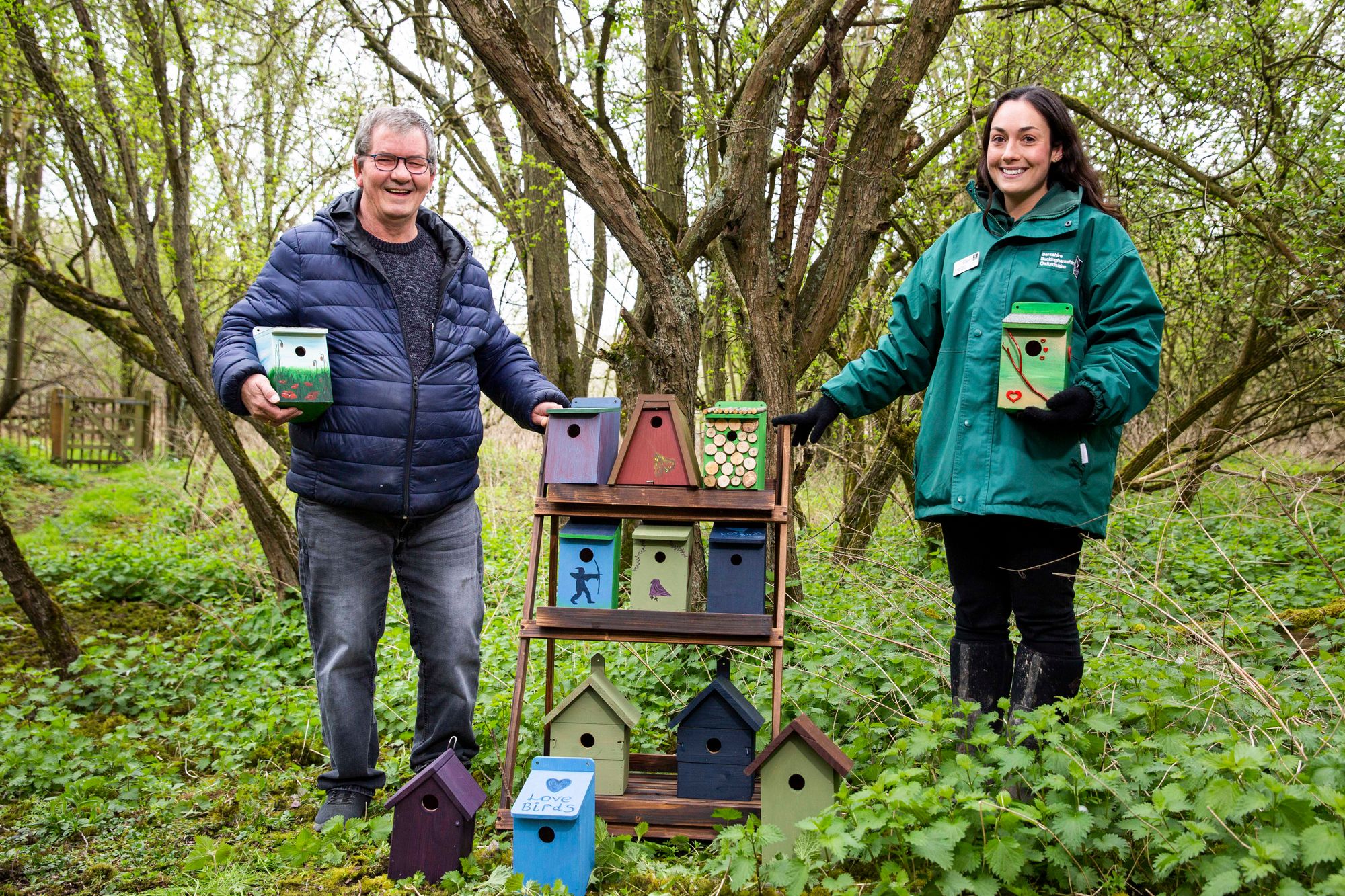 Oxfordshire lottery winners join bird box project | InYourArea Community