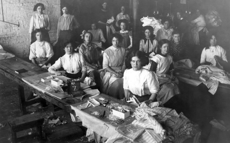 Macclesfield Nostalgia: A look back at women's working life in 1900s ...
