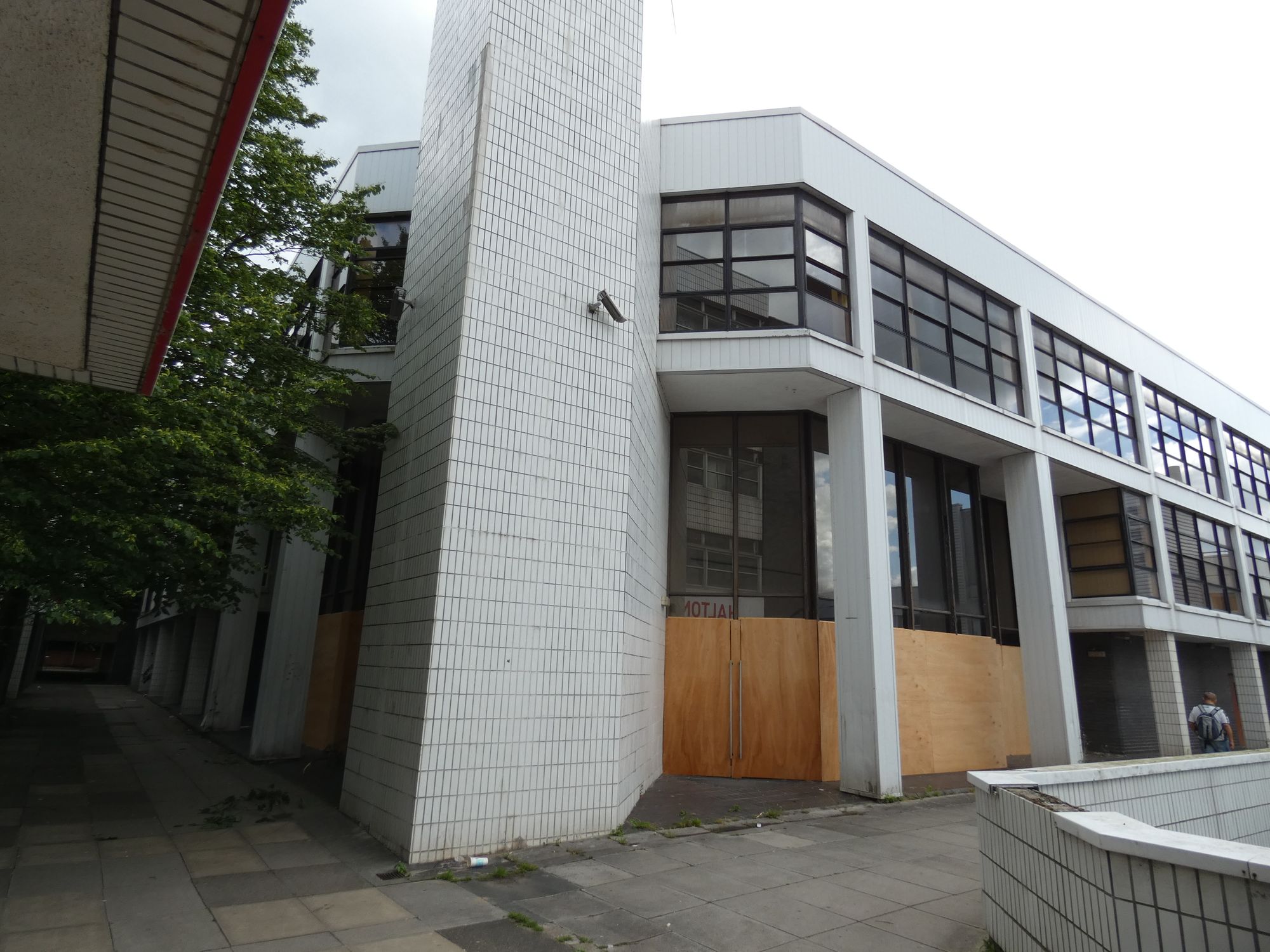 Vandals trash former Runcorn magistrates' court | InYourArea News