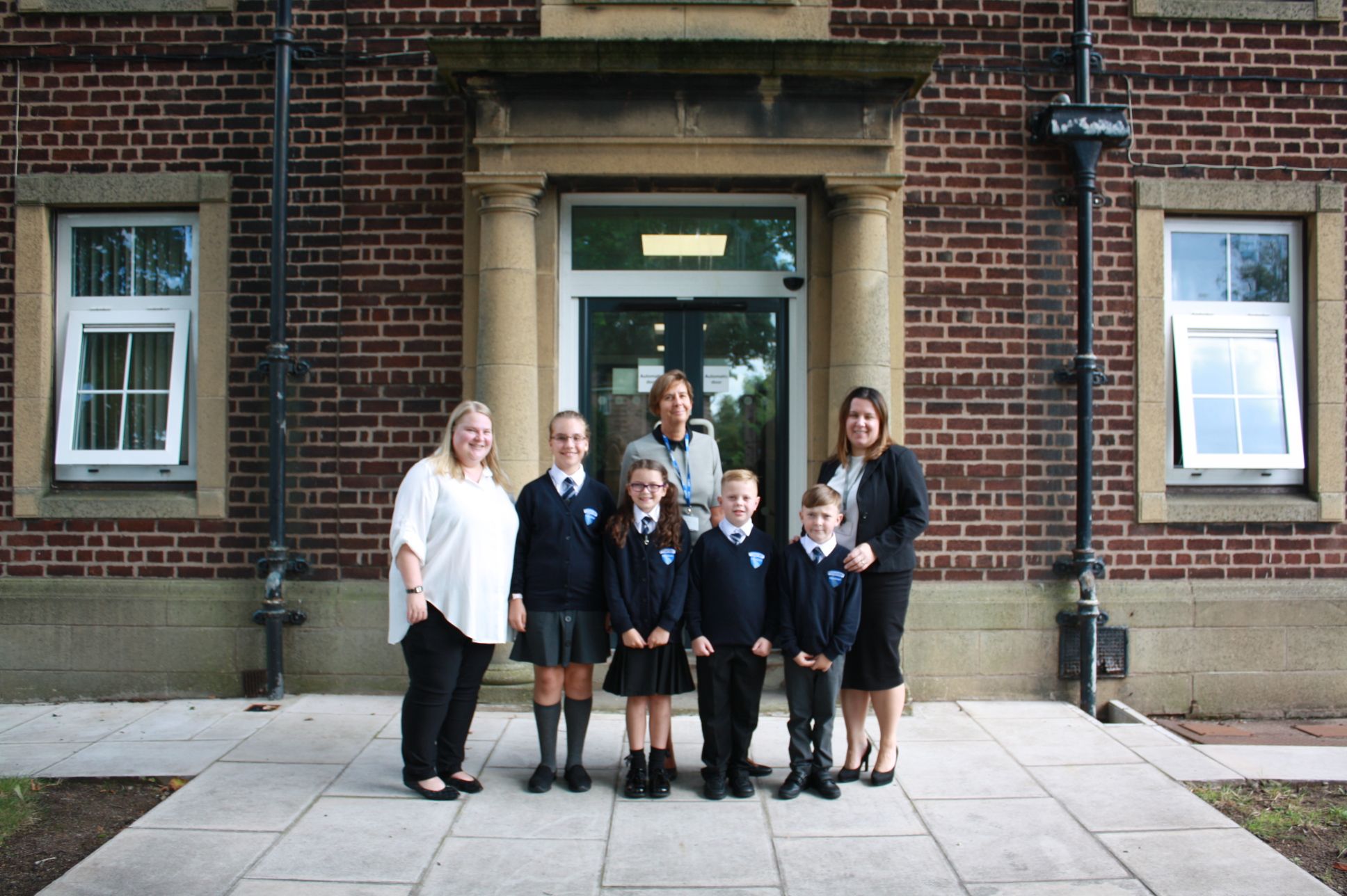 Free uniform jumpers for pupils as Widnes primary reopens following ...
