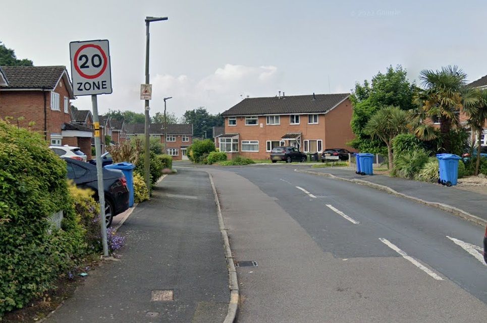 Arrests made after Mercedes stop in Runcorn cul-de-sac | InYourArea News