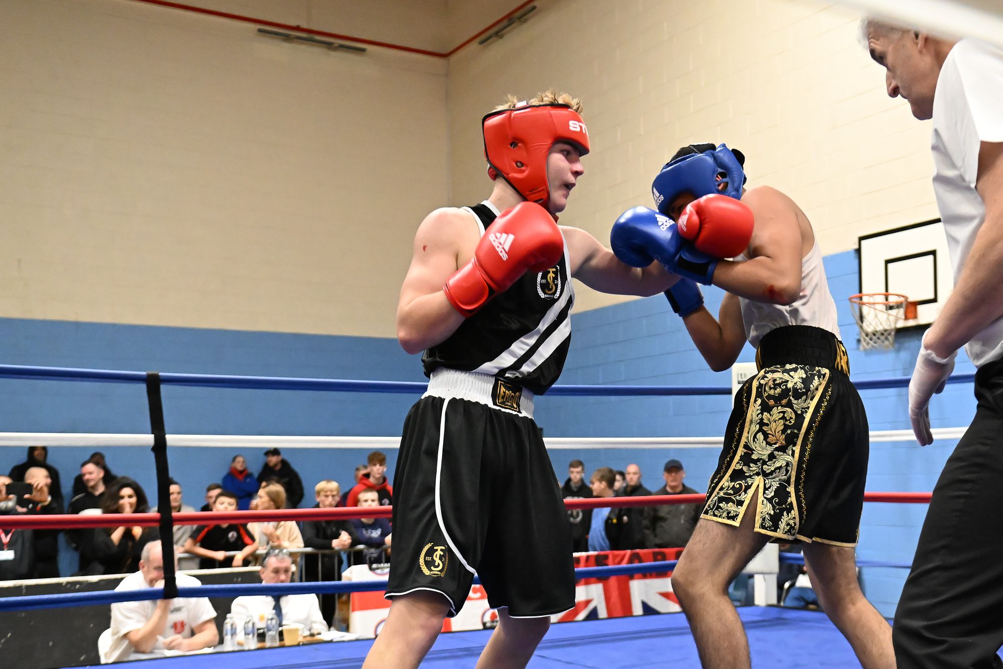 Widnes Boxer Alfie loses out in close semi-final of NAGBC Boxing ...