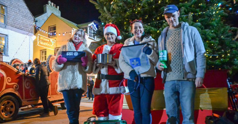 Doc Martin cast supports ShelterBox over festive season | Christmas