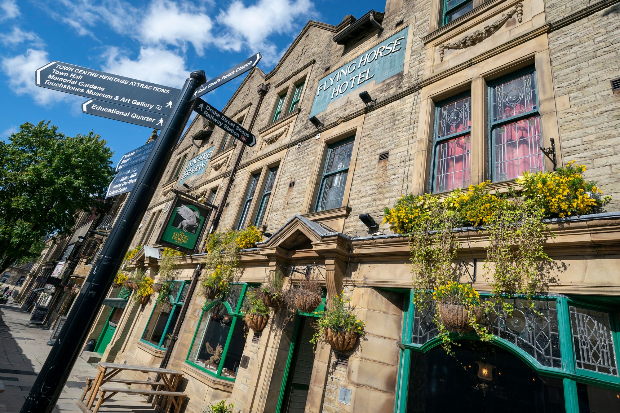 Rochdale town centre venues ready to pack in punters after temporary ...