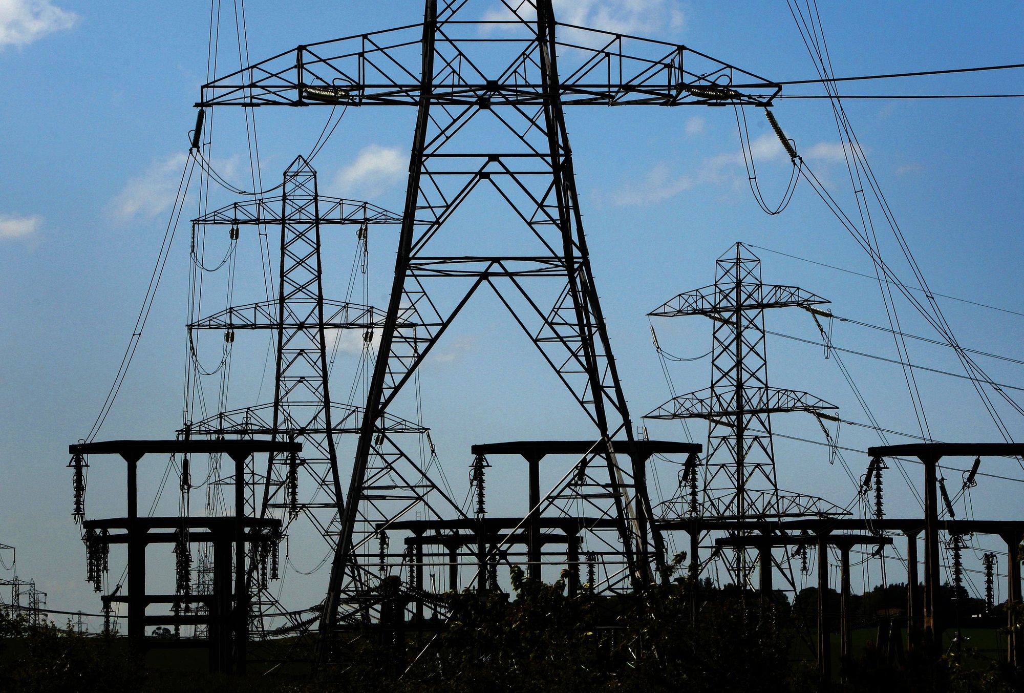 National Grid will pay you to sit in the dark tonight - how the scheme ...