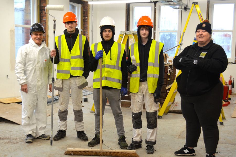 Coleg Cambria Deeside students help with restoration of clock tower ...