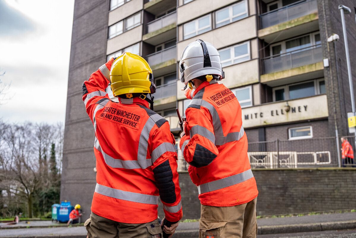 High rise firefighting training exercise takes place in Rochdale ...