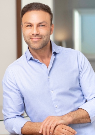 Dr. Pouria Torabi - Zahnarzt, Oralchirurg Barsinghausen