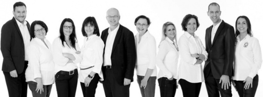 Dr. med. dent. M.Sc. mult. Rainer Roos - Zahnarzt Neuhausen Auf Den Fildern