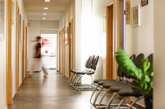 Dr. med. Felix Gerhardt - Internist, Kardiologe, Pneumologe in Köln