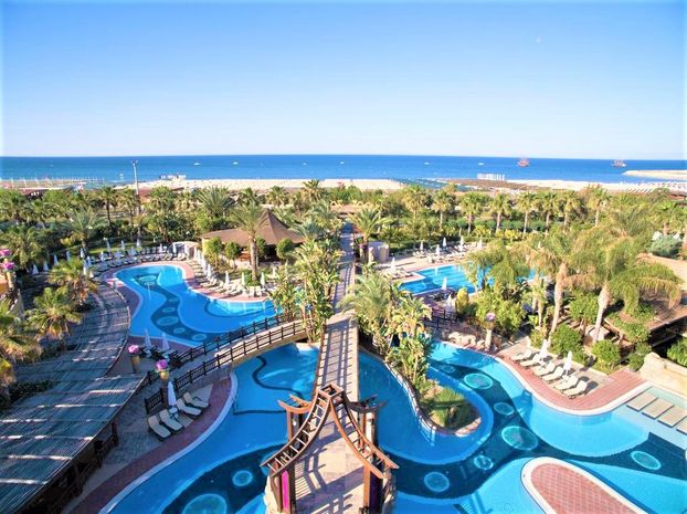 ᐅ ᐅ Hotel ROYAL DRAGON SIDE