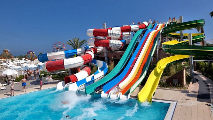 ᐅ ᐅ Hotel ROYAL DRAGON SIDE