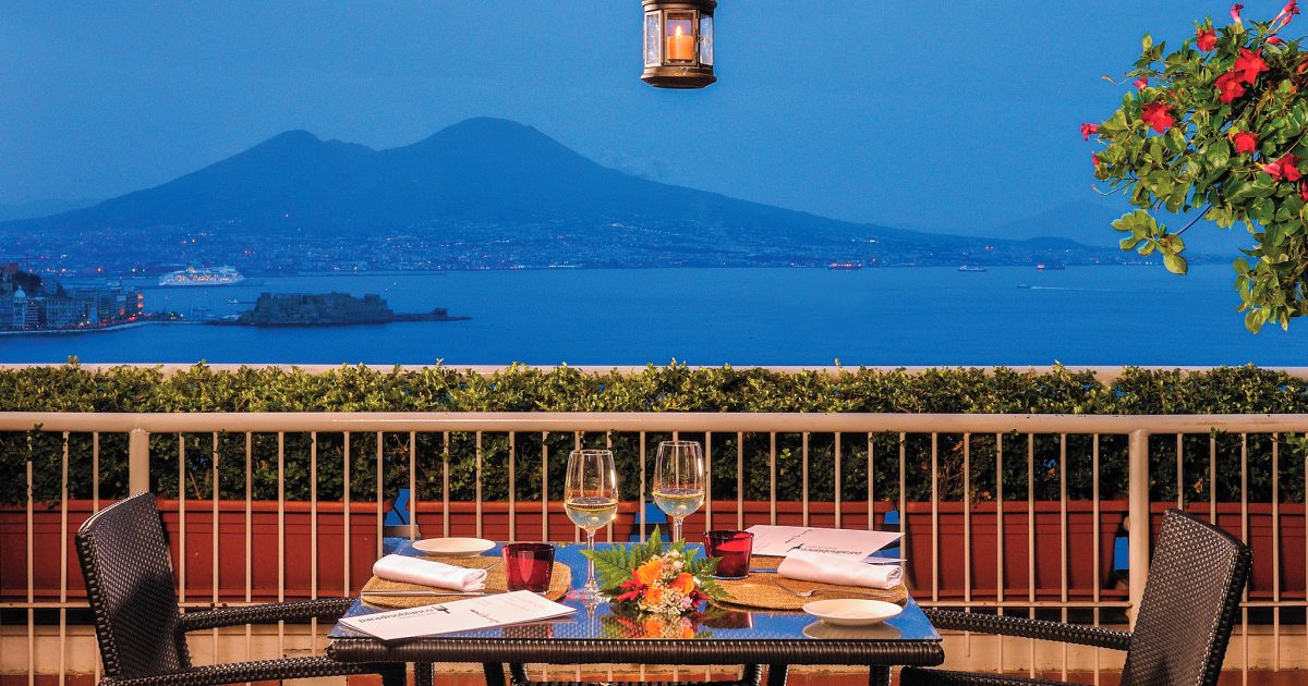 Best restaurants in Naples | Jet2Blog