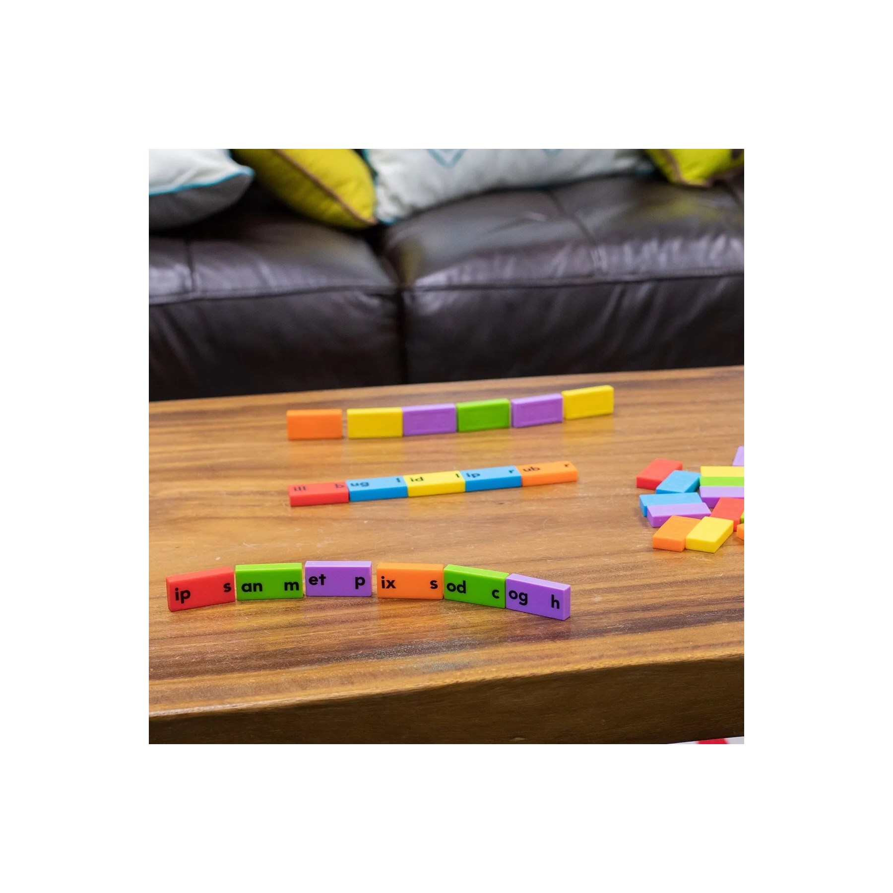 Learning Resources Phonics Dominoes Short Vowel (EI-2940)