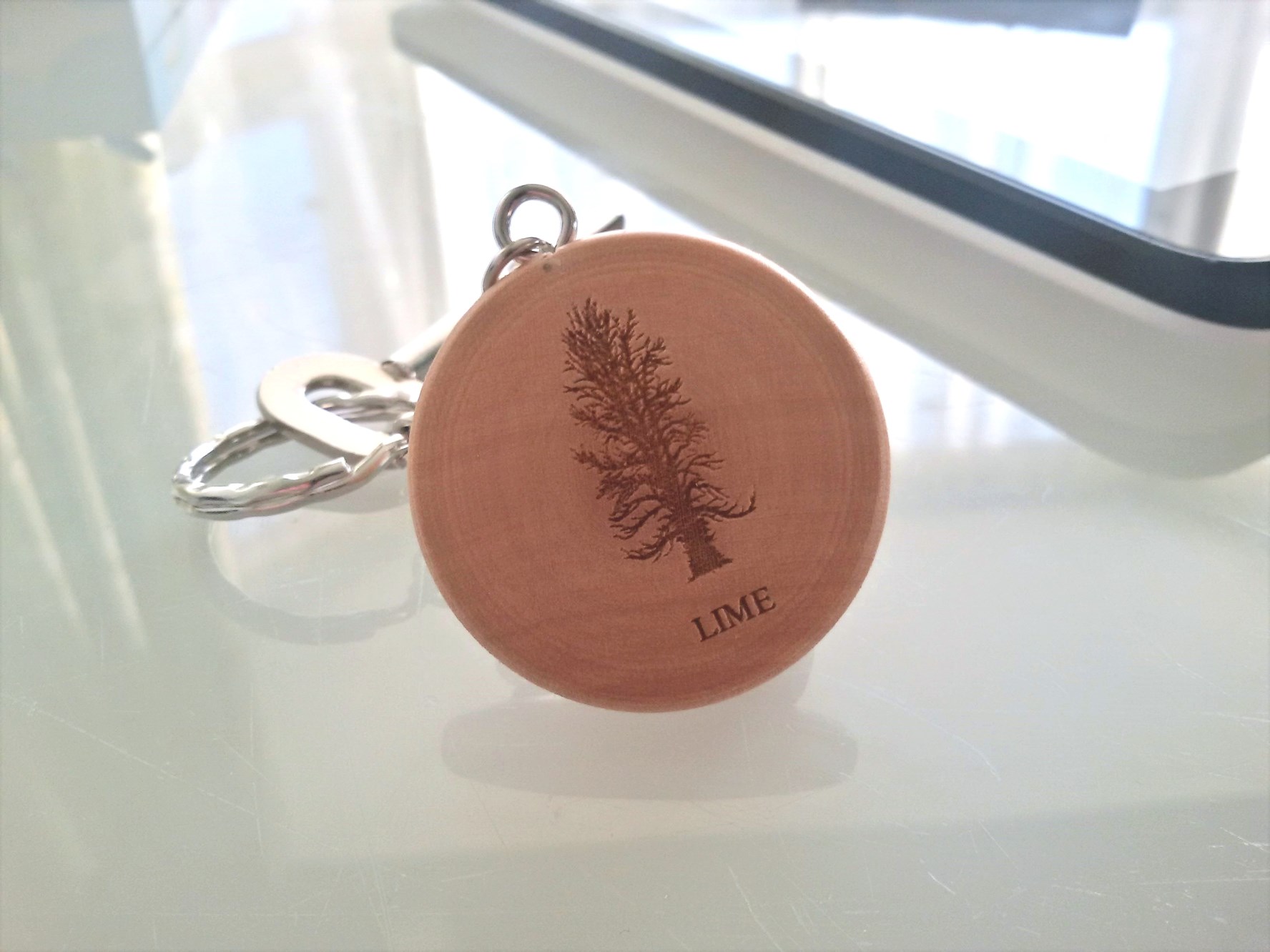 Round wooden keyring engraved with your favourite tree